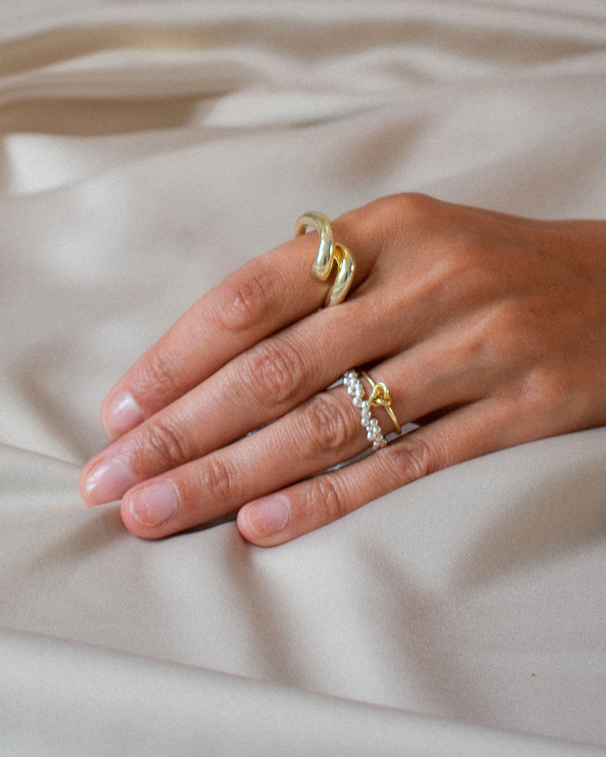 Le Knot drop ring gold – Drakenberg Sjölin