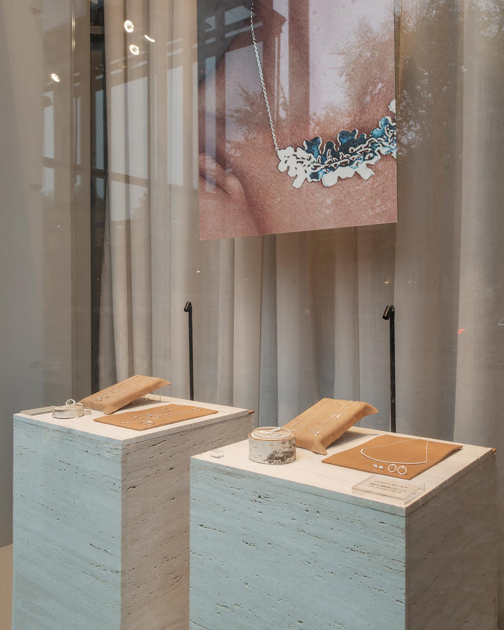 Le Knot flat drop bracelet silver – Drakenberg Sjölin